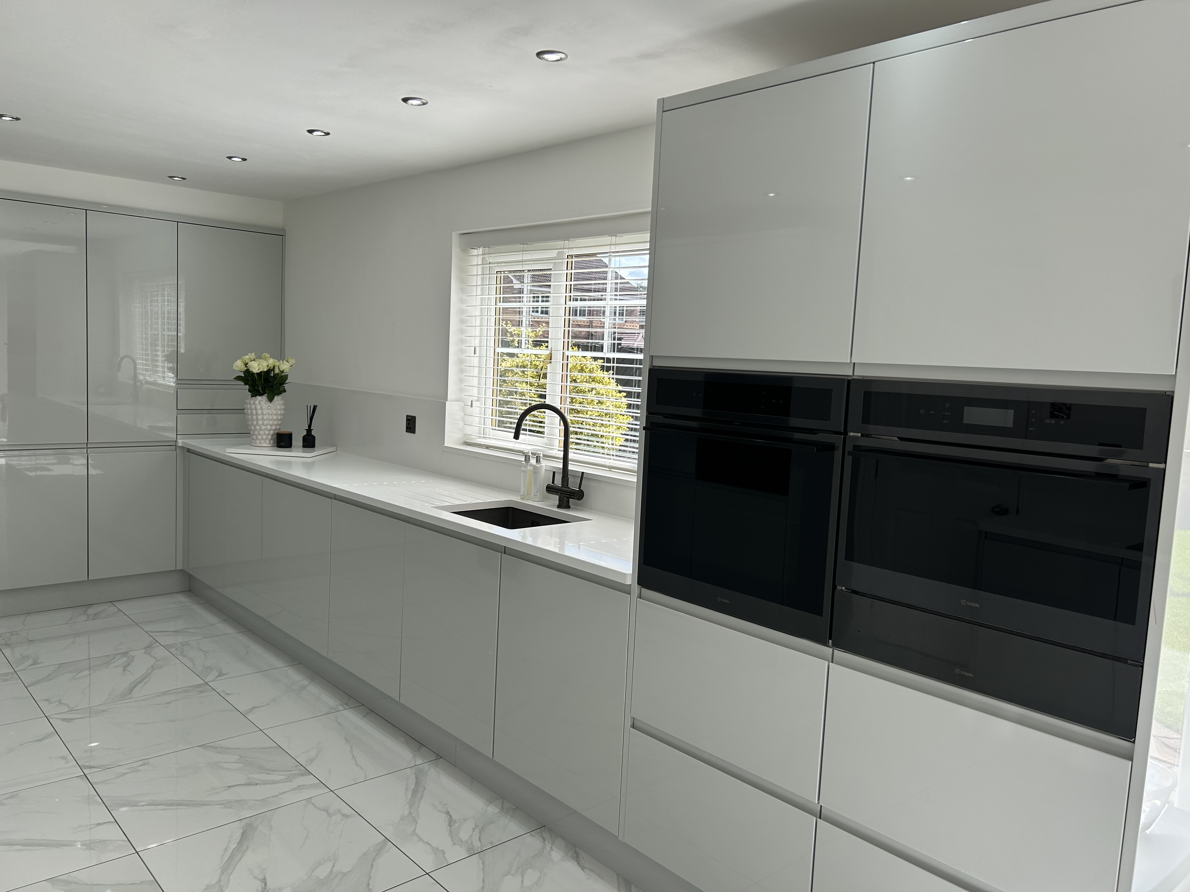 Light Grey Lucente Gloss | Sheffield Kitchen Outlet